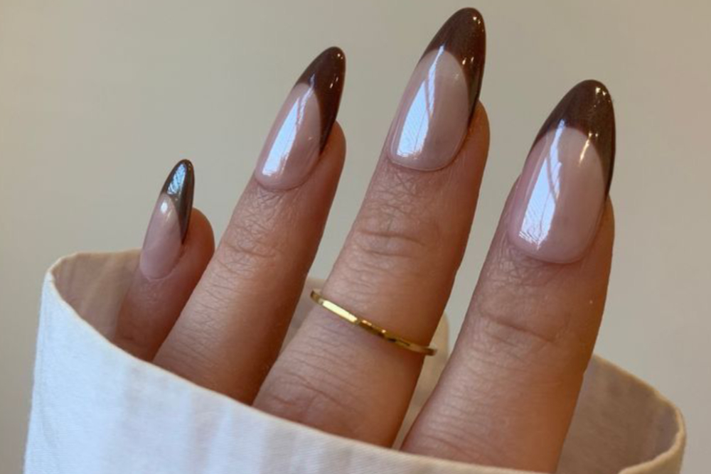 Τα Chocolate Glazed Nails είναι το mani trend που πρέπει να δοκιμάσεις ...