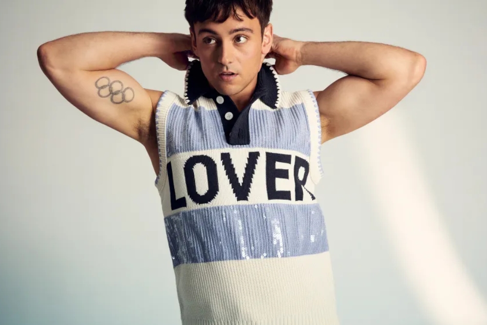 Tom Daley x Reiss: Capsule συλλογή για την Pride 2025 - CozyVibe